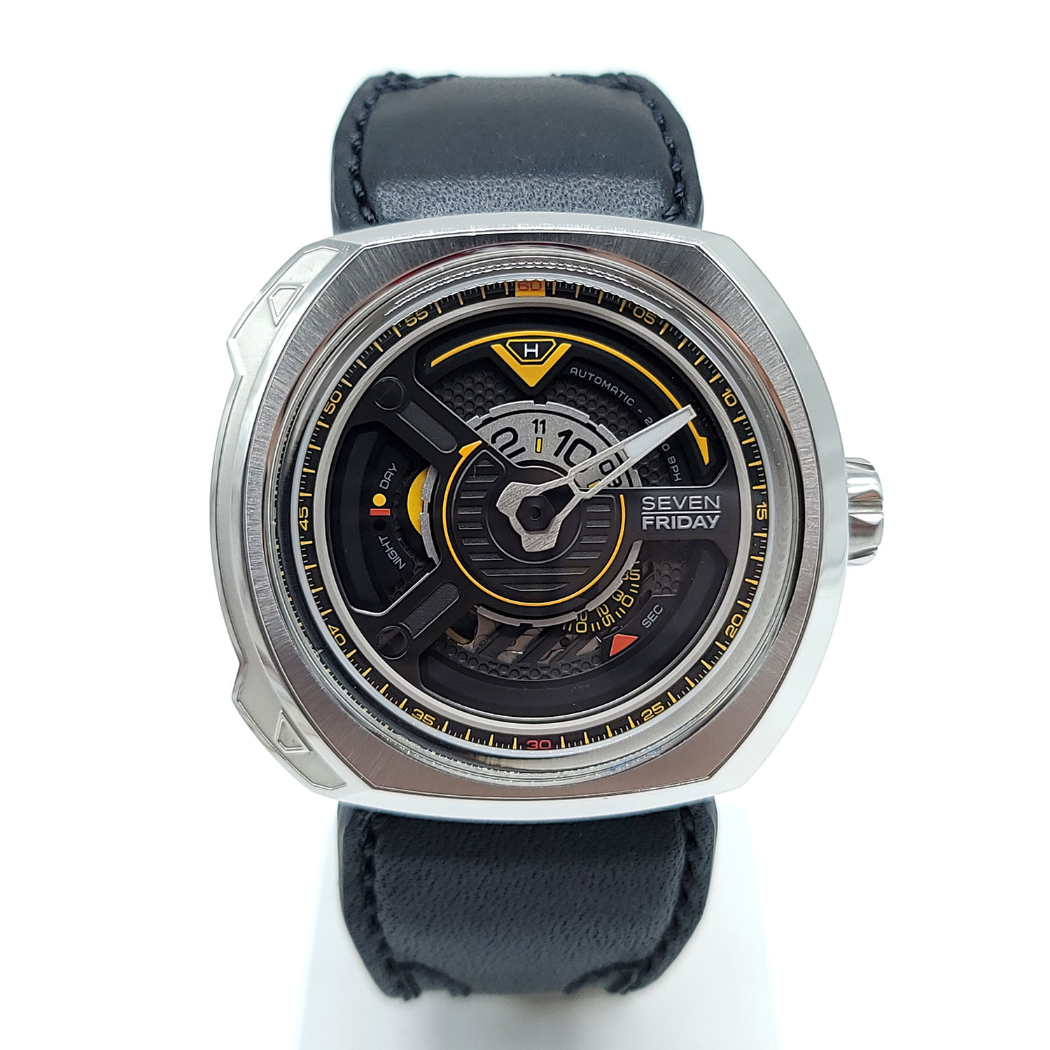 Sevenfriday W1/01 Blade Automatic Watch – Dr. Runway